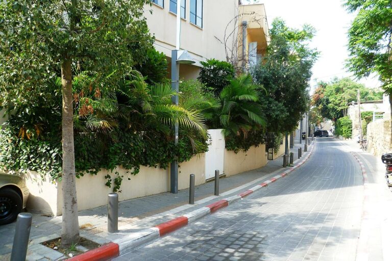 Tel Aviv: One city, three origin stories - Unpacked
