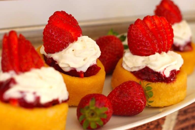 Shortcut strawberry shortcakes - Unpacked