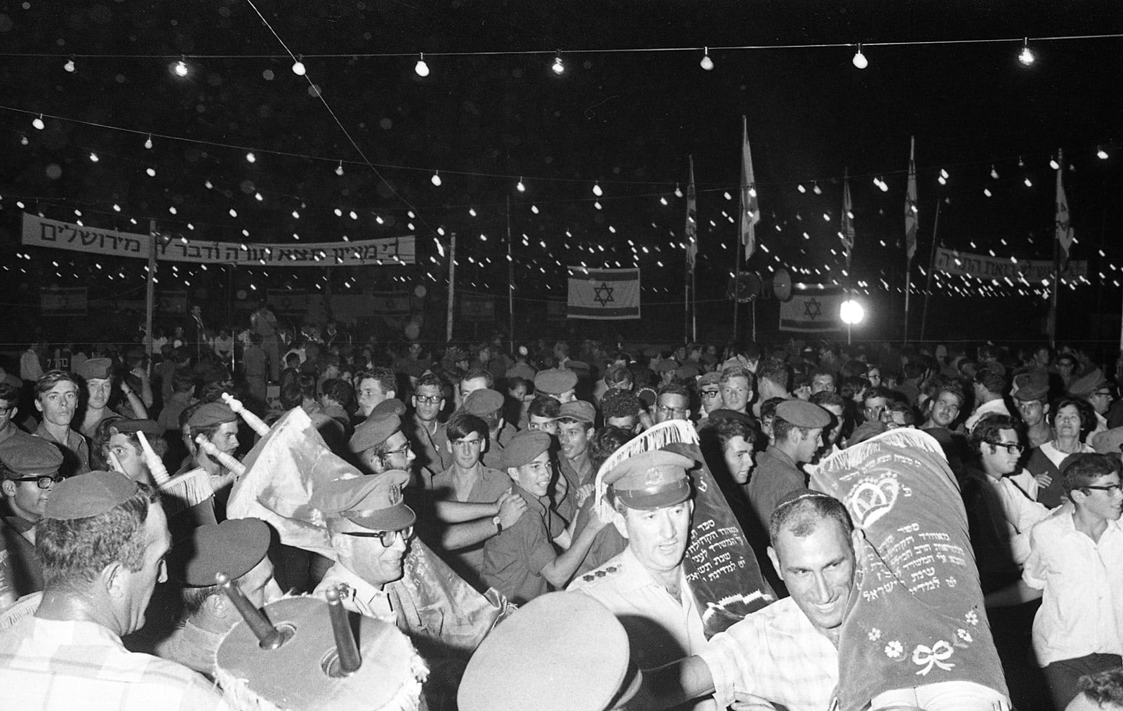 How to celebrate Shemini Atzeret and Simchat Torah - Unpacked